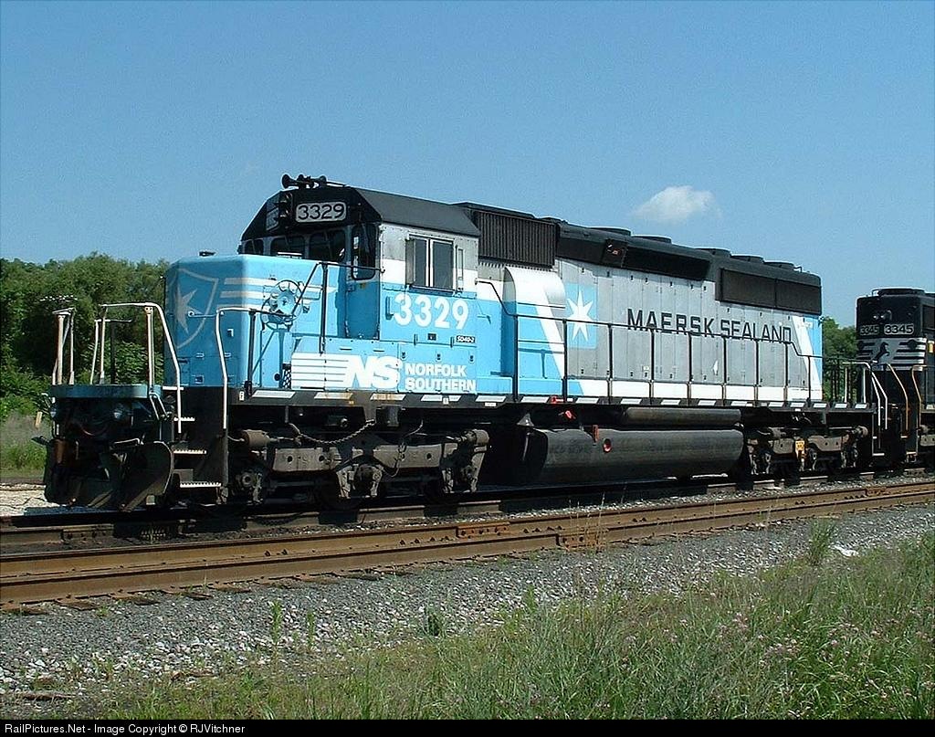 1zu160 - "KATO SD40-2 Maersk #3329 - kurzer Blick drauf", Diskussion im Forum