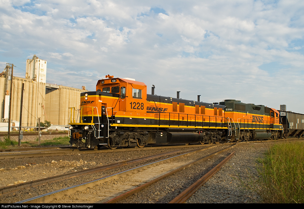 Railworks America • View topic - BNSF Genset? Railworks America • View topic - BNSF Genset?