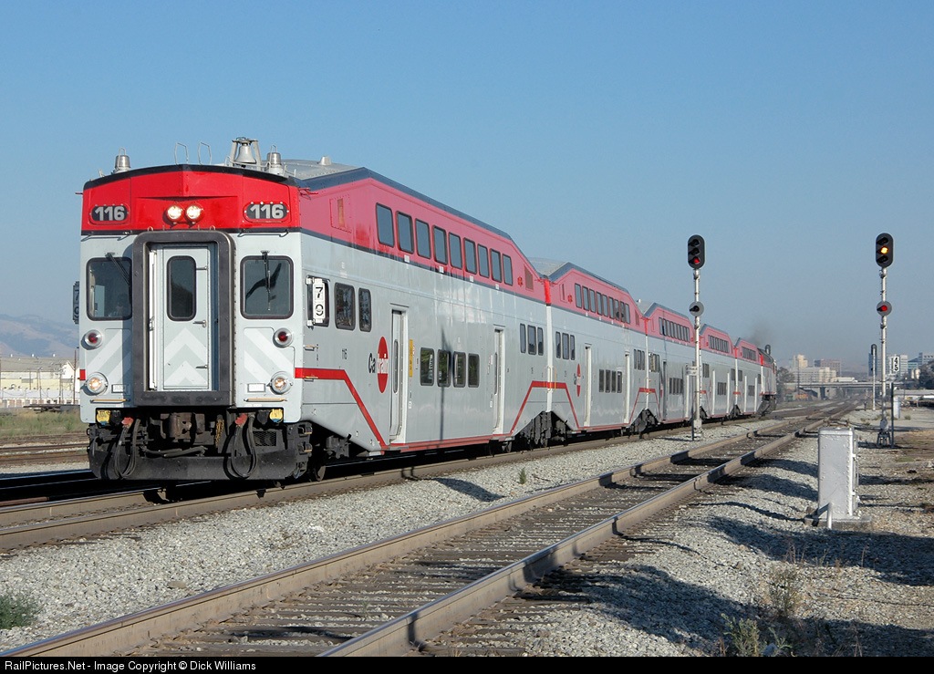 A double delivery to Toronto from Bombardier [1024x715] : TrainPorn