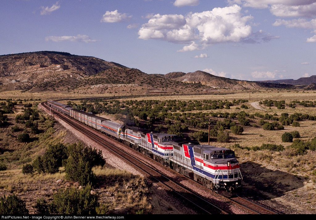 Amtrak P32BWH top | I honestly sat down to build the "Pepsi … | Flickr