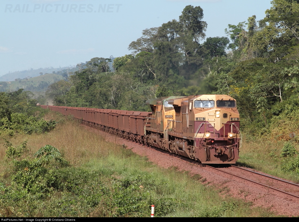 Locomotiva GE ES44AC/DC x GE AC44i x GE D9-44CW