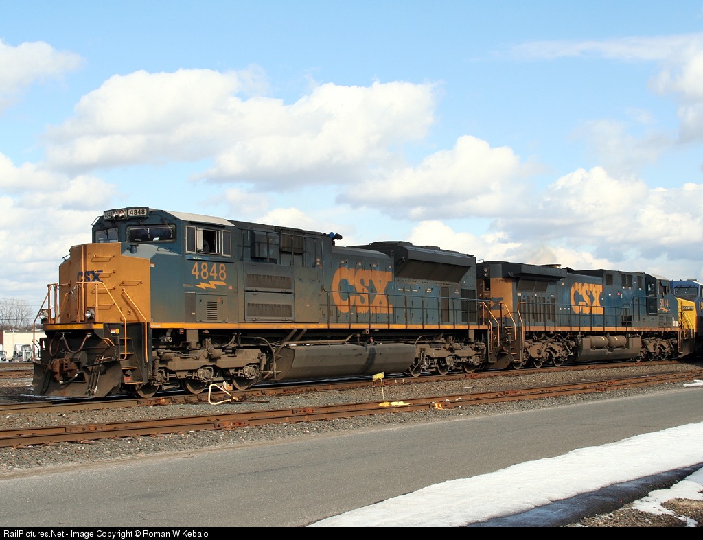 Why doesn't EMD get the CSX colors right? - Trains Magazine - Trains ...