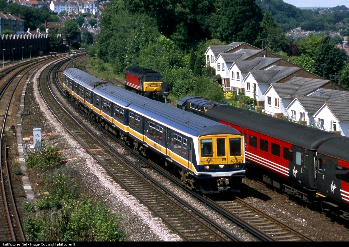 British Rail Class 319