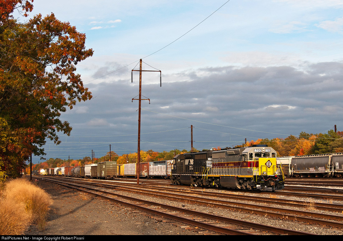 Index of /images/d2/1/4/7