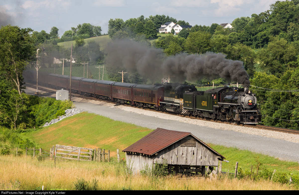 Index of /images/d2/1/6/1