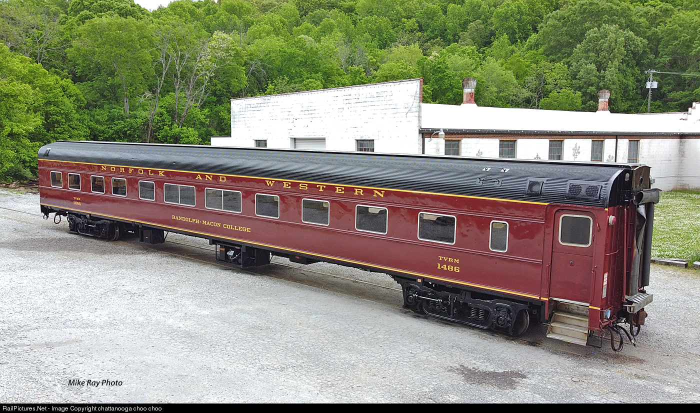 Lionel N&W 21" Coach Ladders on wrong end! | O Gauge Railroading On ...