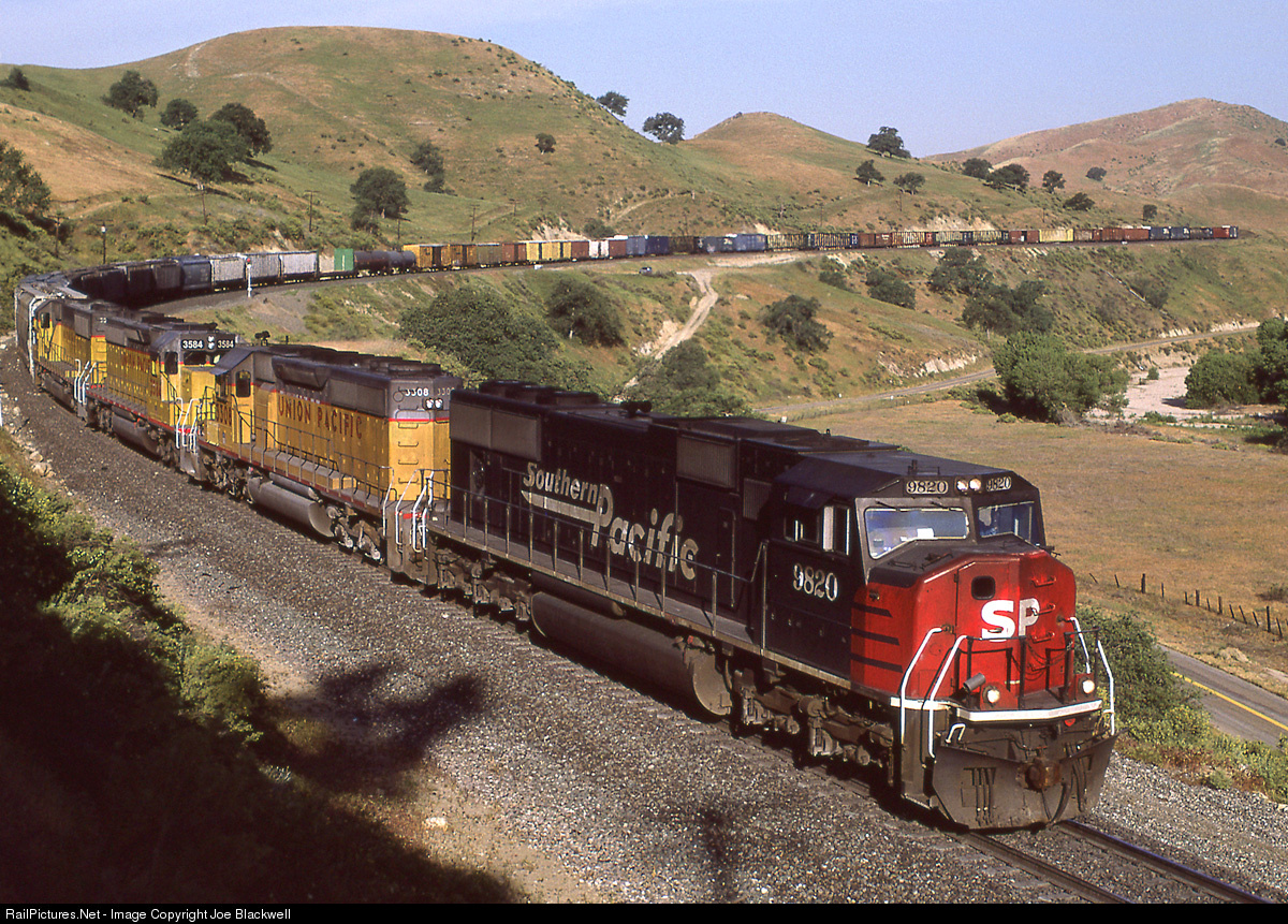 Southern Pacific Sd70m