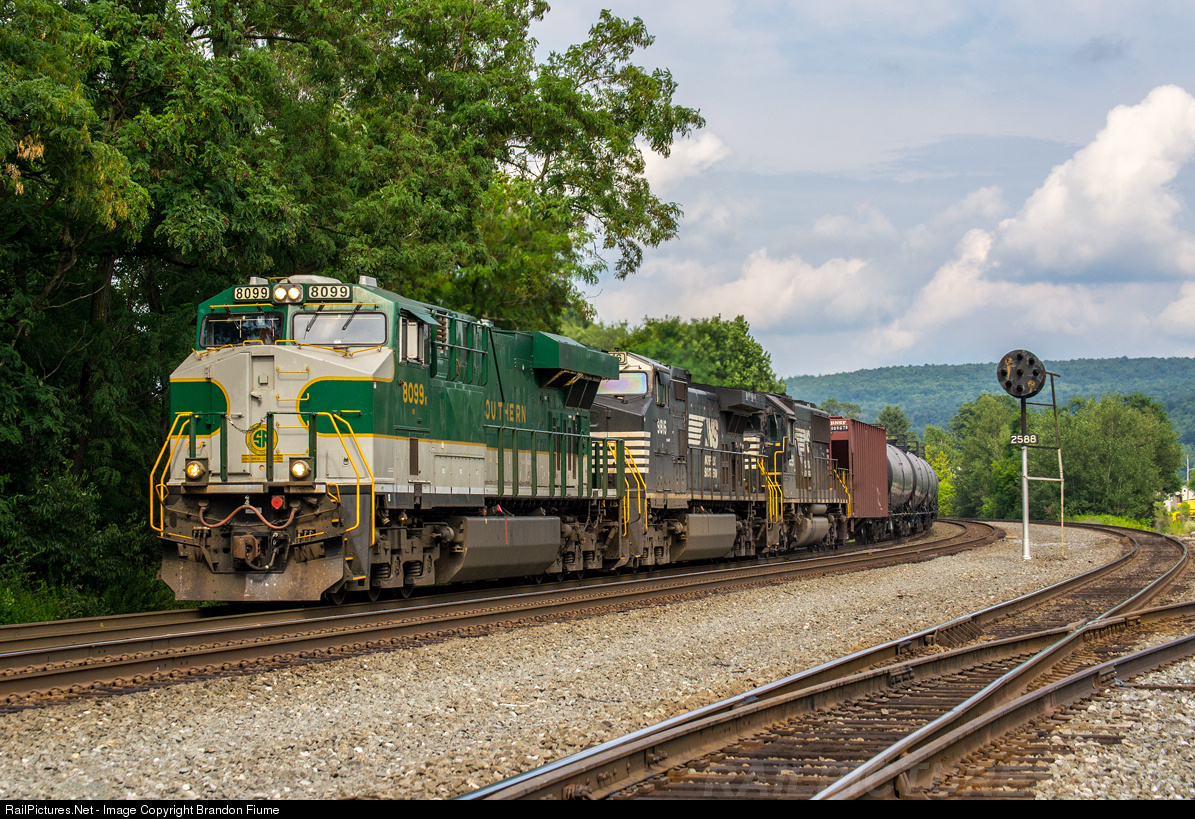 Index of /images/d2/5/3/3