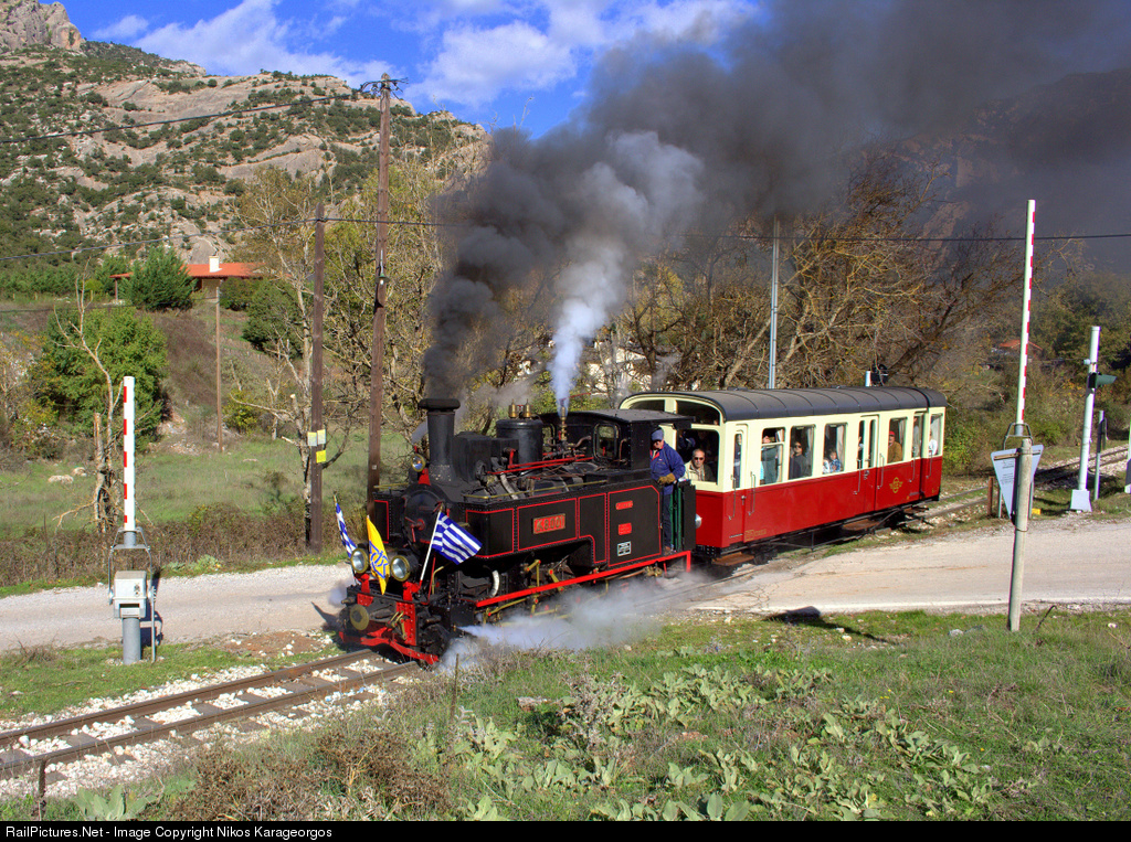 OSE Hellenic Railways Cail [1024x763] : r/TrainPorn