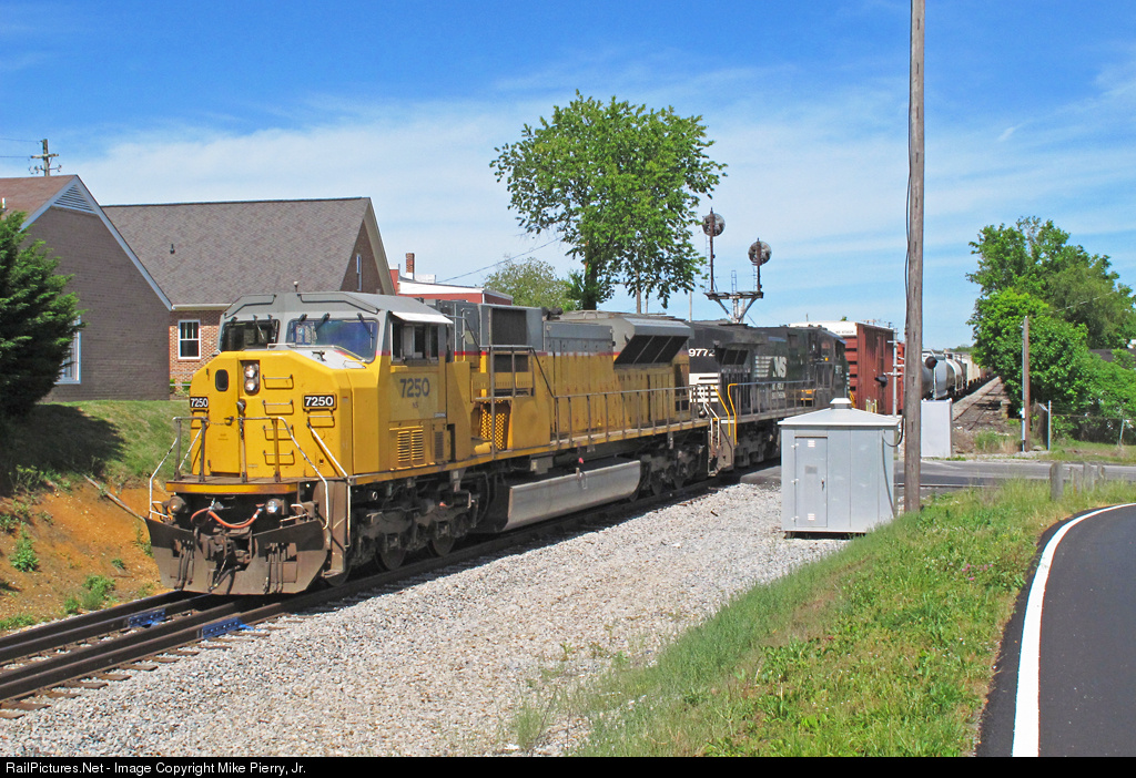 Index of /images/d2/6/0/2