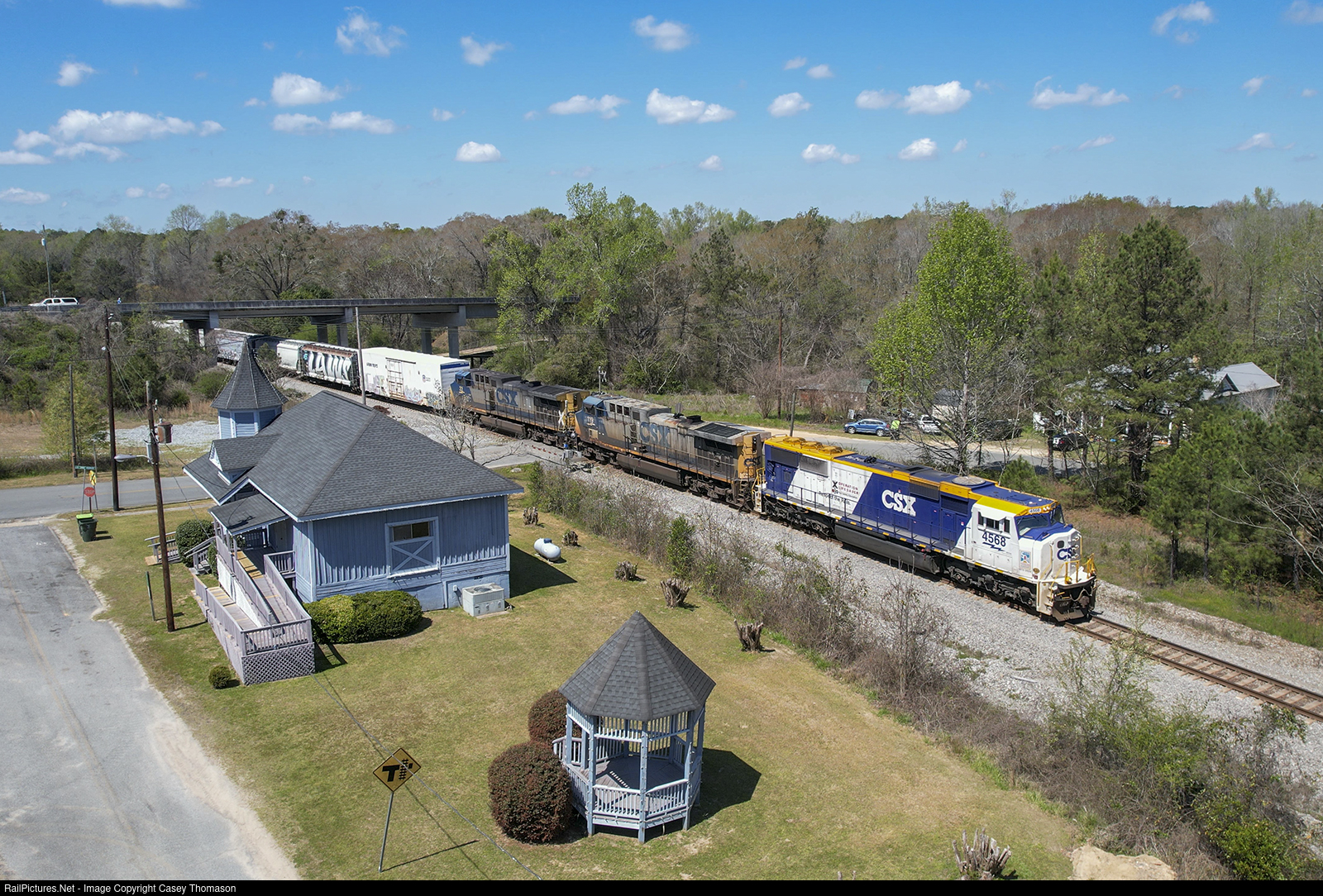 Photo: CSX 4568 CSX Transportation (CSXT) EMD SD70MAC At , 59% OFF